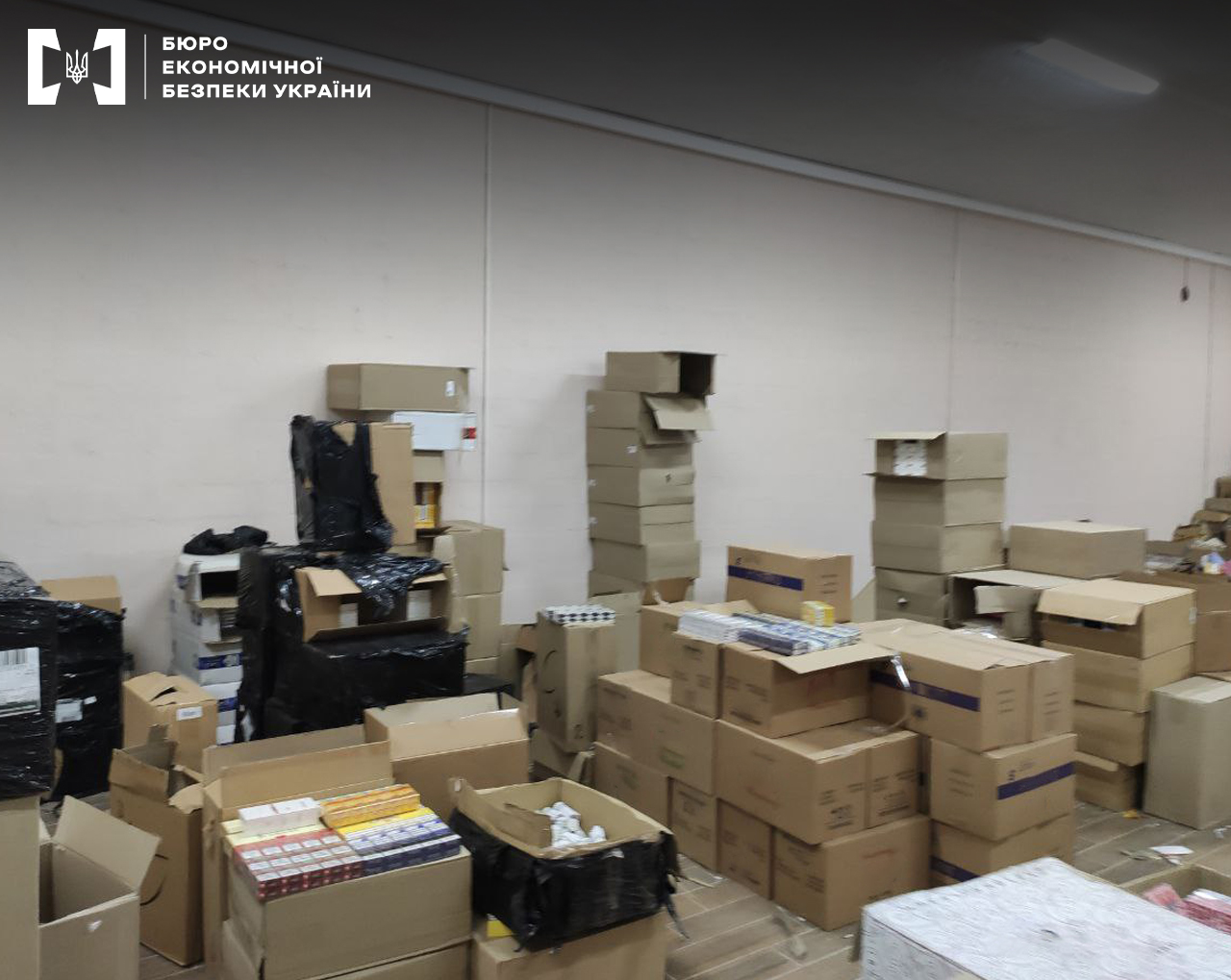 Під Одесою знайшли таємний підземний склад для "дунайської" сигаретної ...